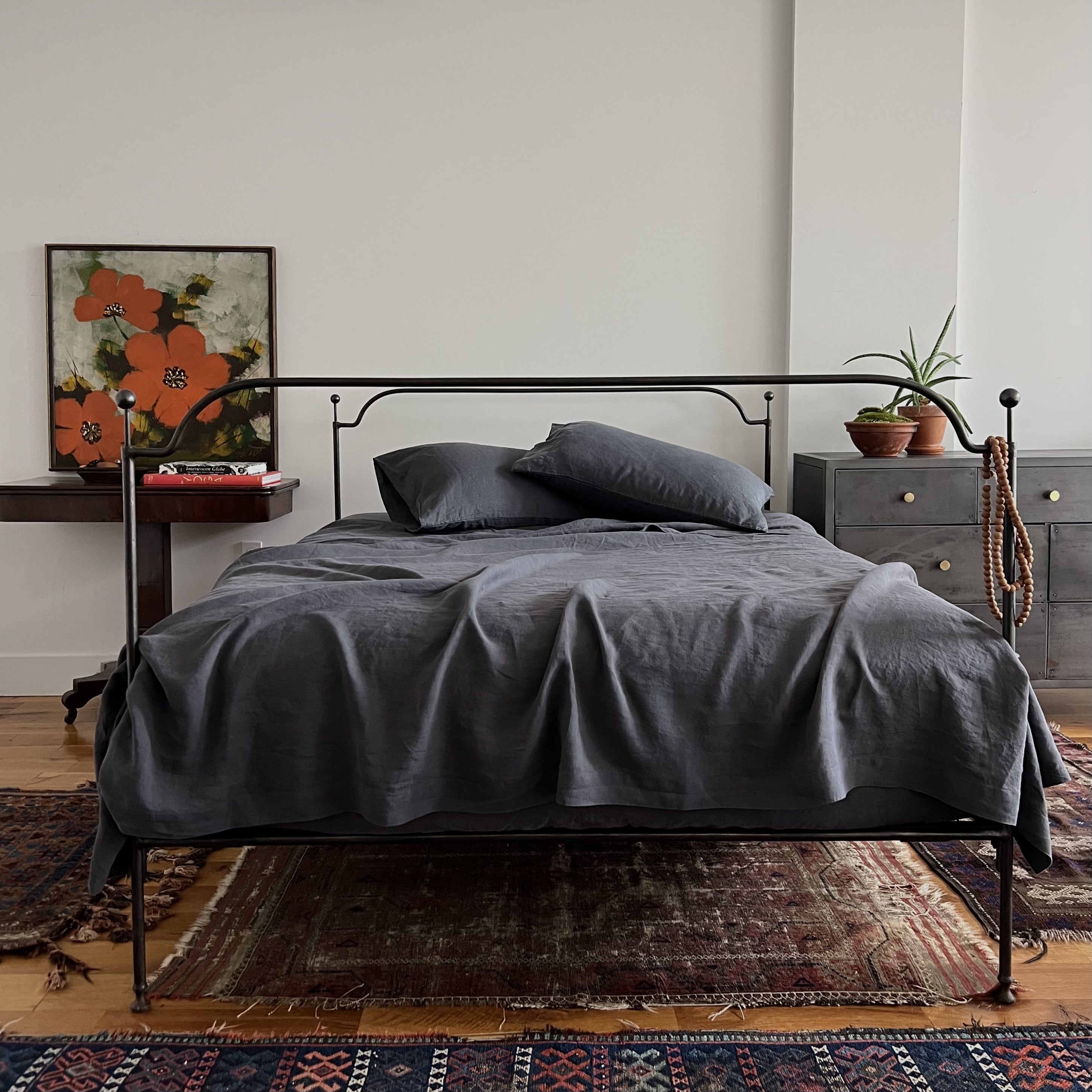 Graphite Queen Linen Flat Sheet 99"x108"